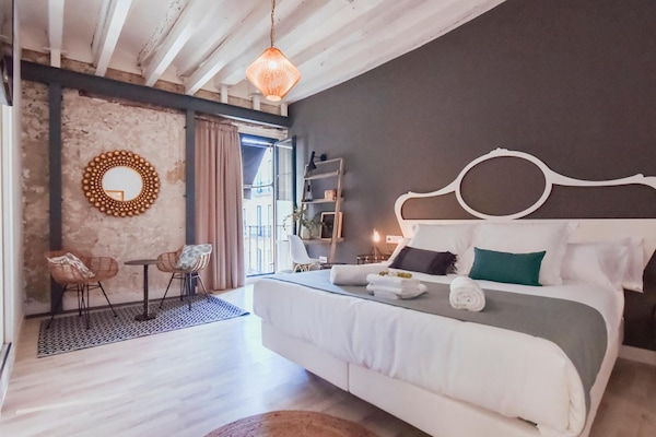 Quartos insonorizados, Wi-fi grátis, roupa de cama fornecida