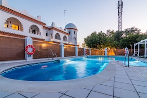 Piscina exterior sazonal 
