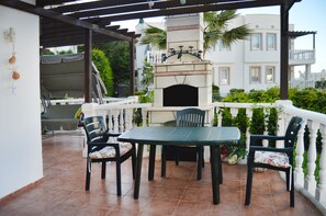 Villa, 3 quartos | Terraço/pátio interior
