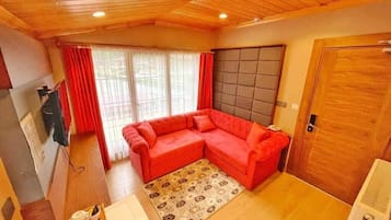 Suíte superluxo, 2 quartos, vista para a montanha | Frigobar, cofres nos quartos, escrivaninha, quartos à prova de som