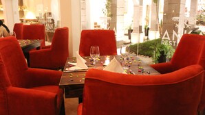 Pequeno-almoço tipo buffet diário incluído 