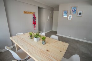 Apartamento urbano, 2 quartos, acessível | Vista do quarto