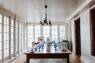 Pequeno-almoço completo diário incluído 