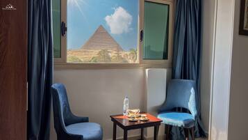 Quarto casal ou duplo luxo (Pyramid View) | Camas Select Comfort, frigobar, cortinas blackout