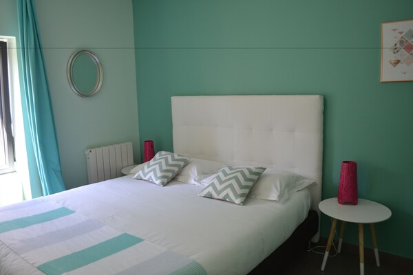 Demeure Et Dependance - Lyon