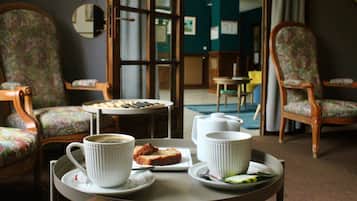 Área de estar no saguão