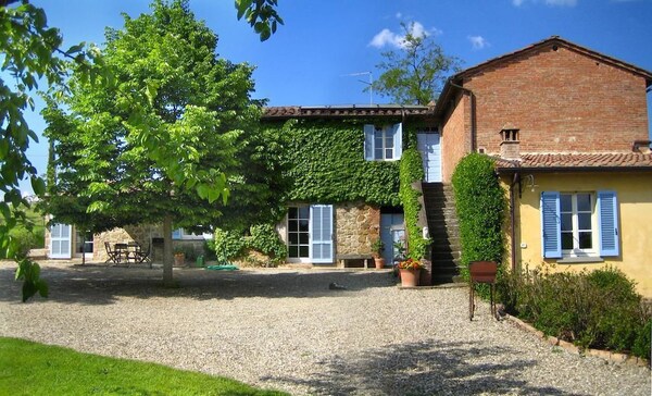 Agriturismo Fattoria Santa Vittoria - Toscana