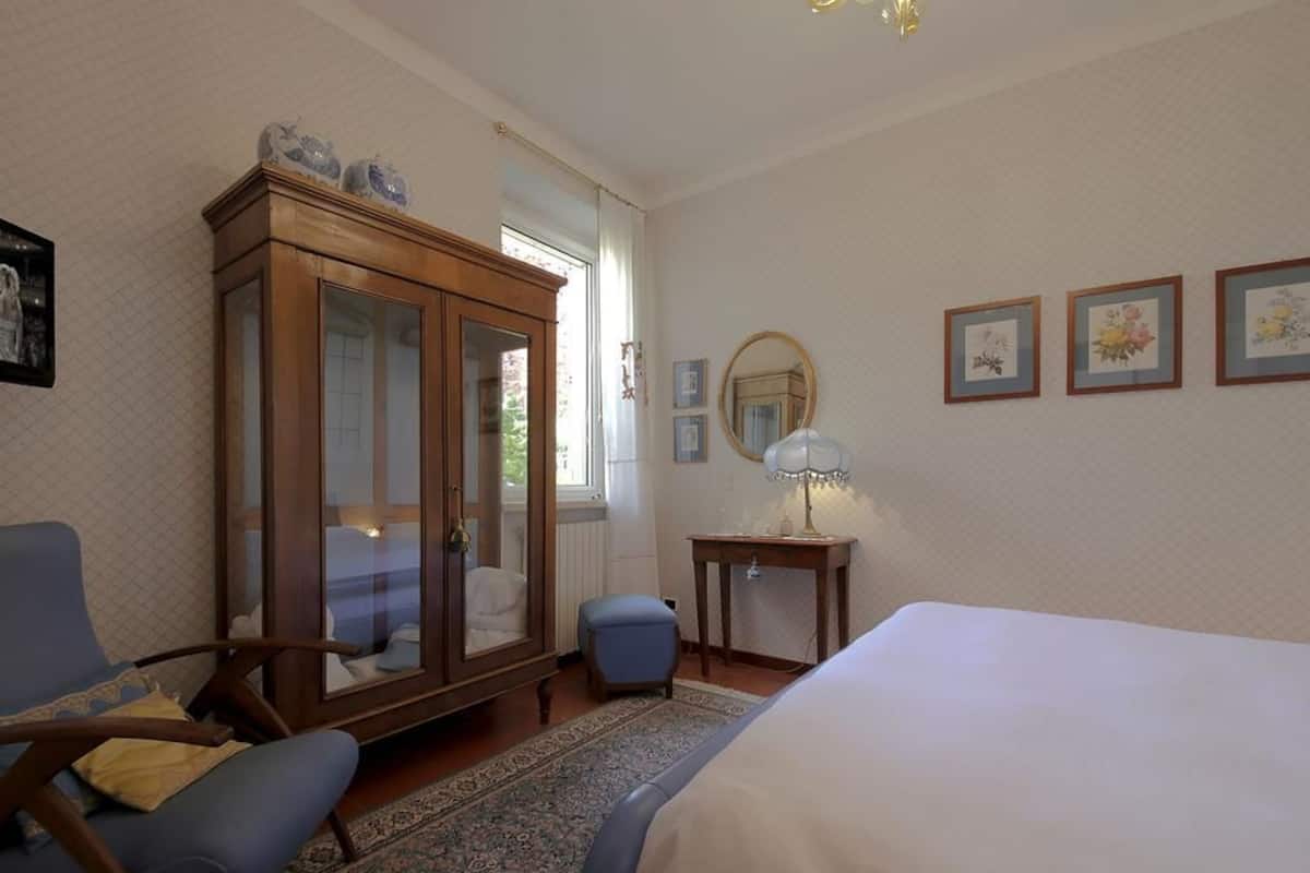 Quartos insonorizados, Wi-fi grátis, roupa de cama fornecida