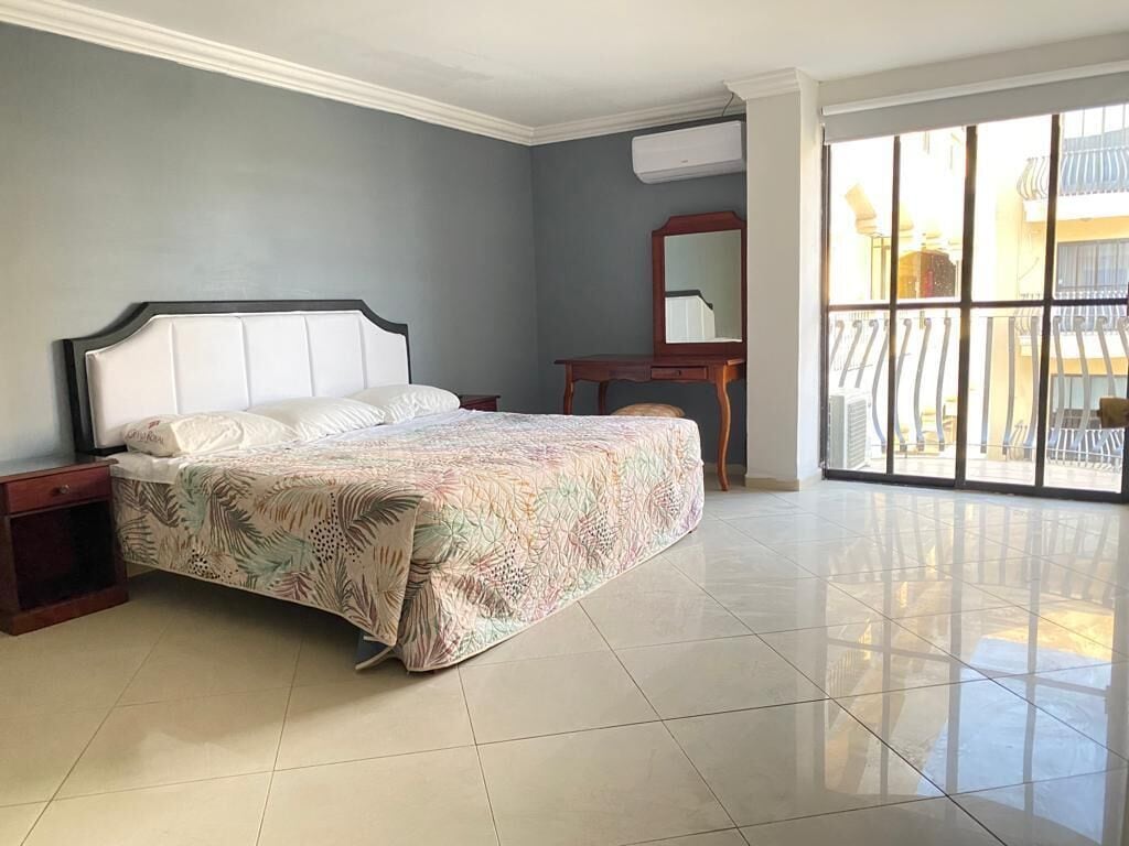 Ferros/tábuas de passar roupa, Wi-Fi de cortesia, roupa de cama