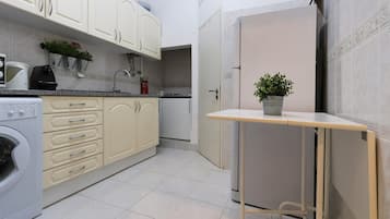 Micro-ondas, fogão, cooktop, lava-louças