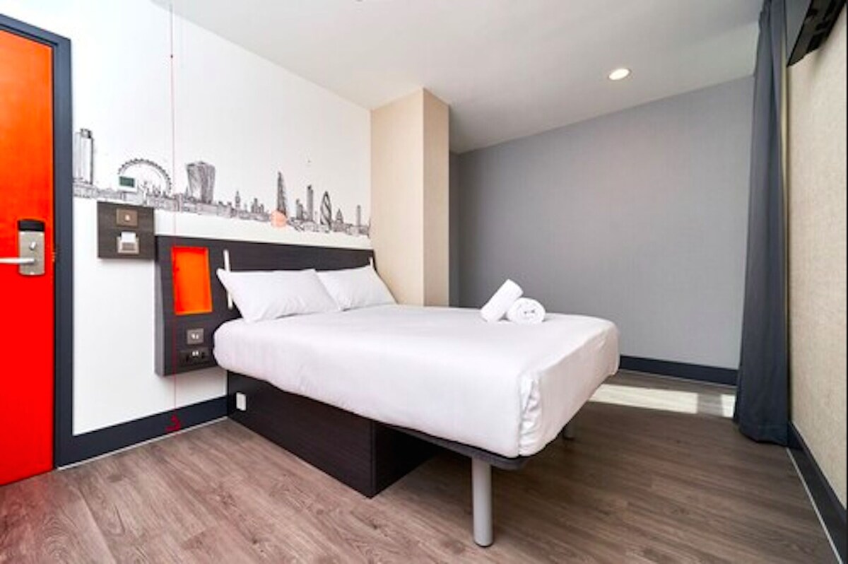 easyHotel London City Shoreditch Reviews, Deals & Photos 2023 - Expedia.ca