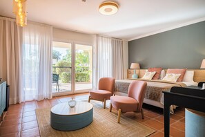 Quarto Duplo Deluxe | Lençóis de algodão egípcio, roupa de alta qualidade, edredões de penas 