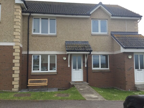 Inverness Apartments - Morning Field - Inverness