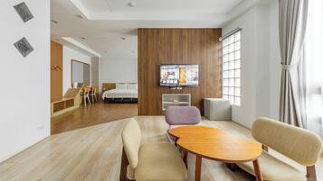 Quarto Quádruplo em estilo japonês | Cortinas blackout, Wi-Fi de cortesia, roupa de cama