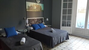 Quartos insonorizados, camas desdobráveis, Wi-fi grátis 