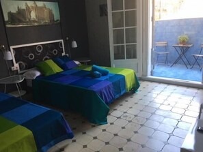 Quartos insonorizados, camas desdobráveis, Wi-fi grátis 