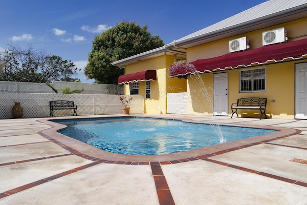 Kiskadee Korner - Port of Spain