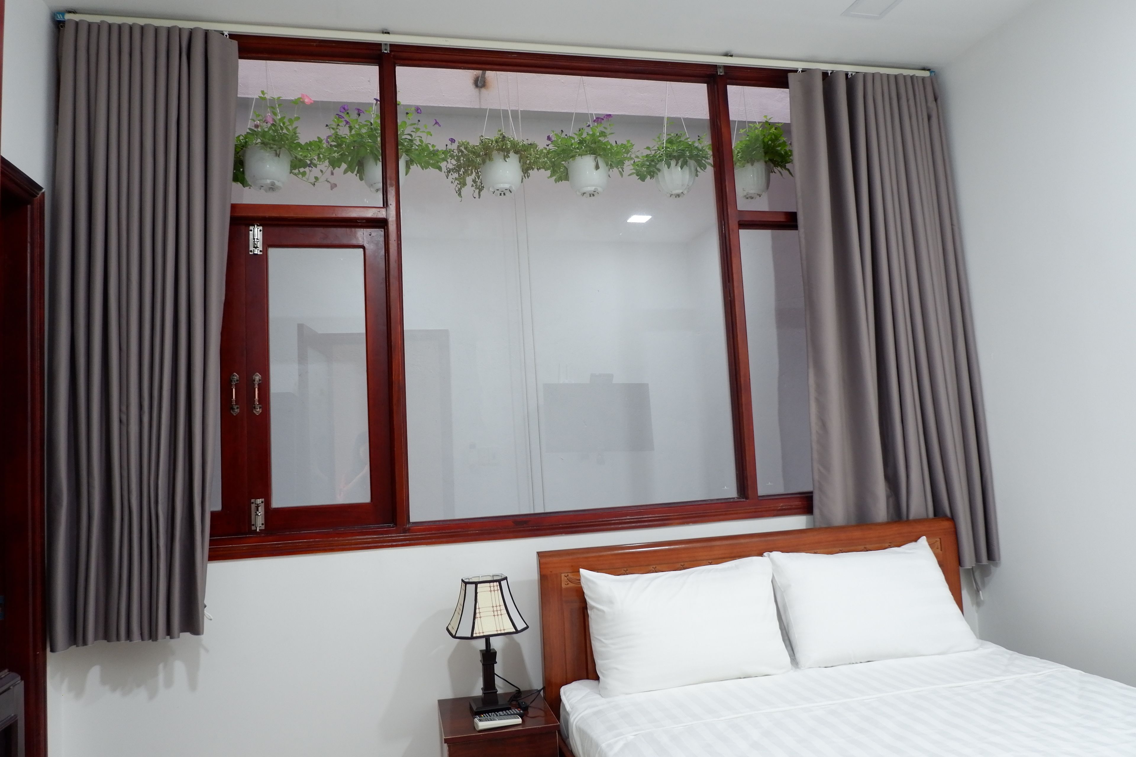 Secretária, cortinas/cortinados opacos, Wi-fi grátis 