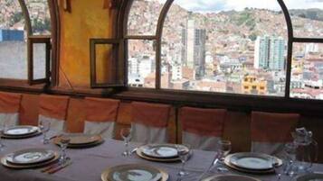 Pequeno-almoço tipo buffet diário incluído