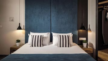 Quarto Duplo ou Twin Deluxe | Cofre no quarto, com decoração personalizada