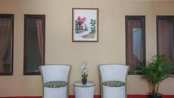 Área de estar no saguão