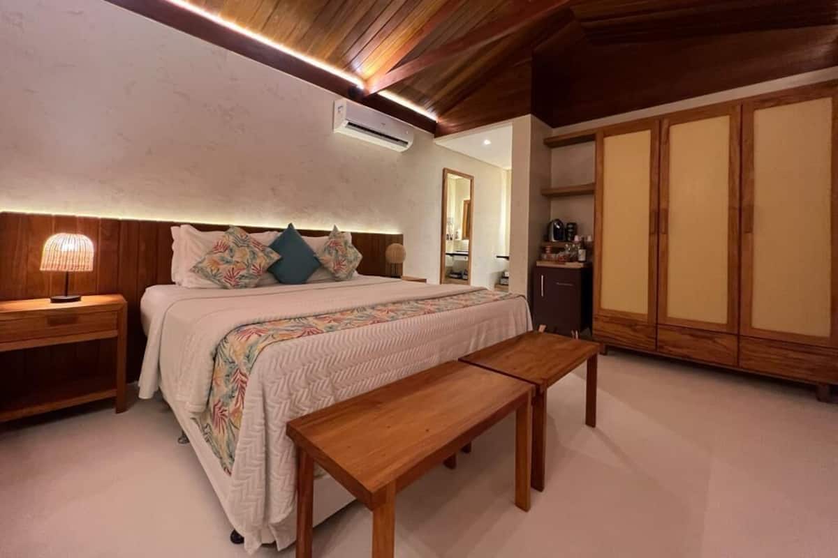Quarto Triplo | 1 quarto, minibar, cortinas/cortinados opacos, Wi-fi grátis