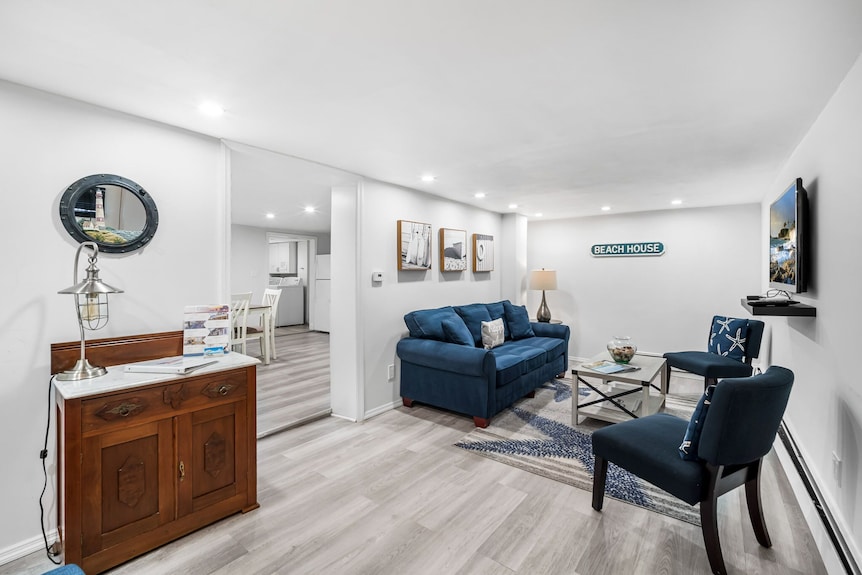 3rd House From The Beach!! - Atlantic City, NJ