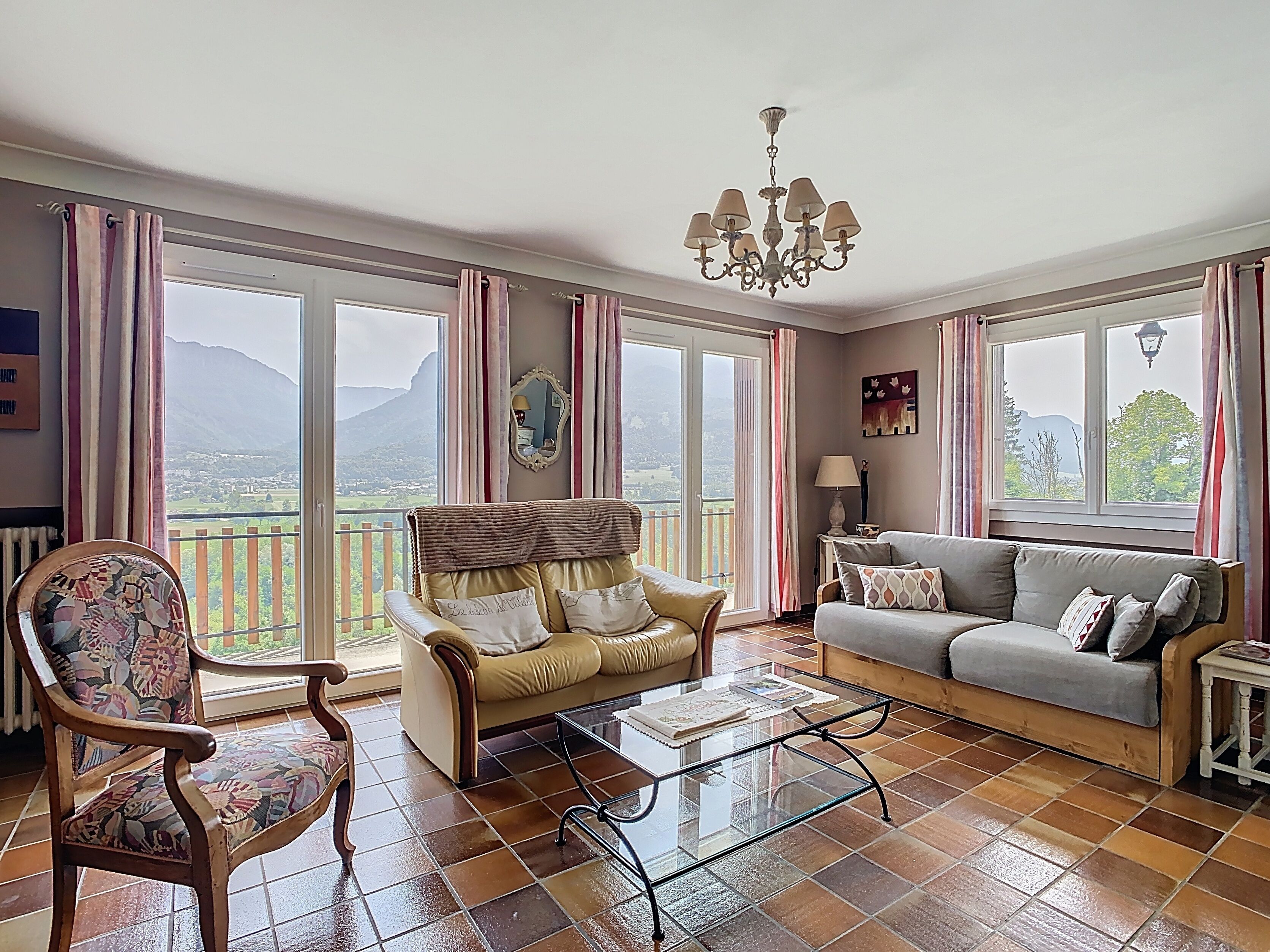 "Le Balcon De Villette" : Gîte à La Campagne Avec Vue Sur La Chartreuse - Voiron