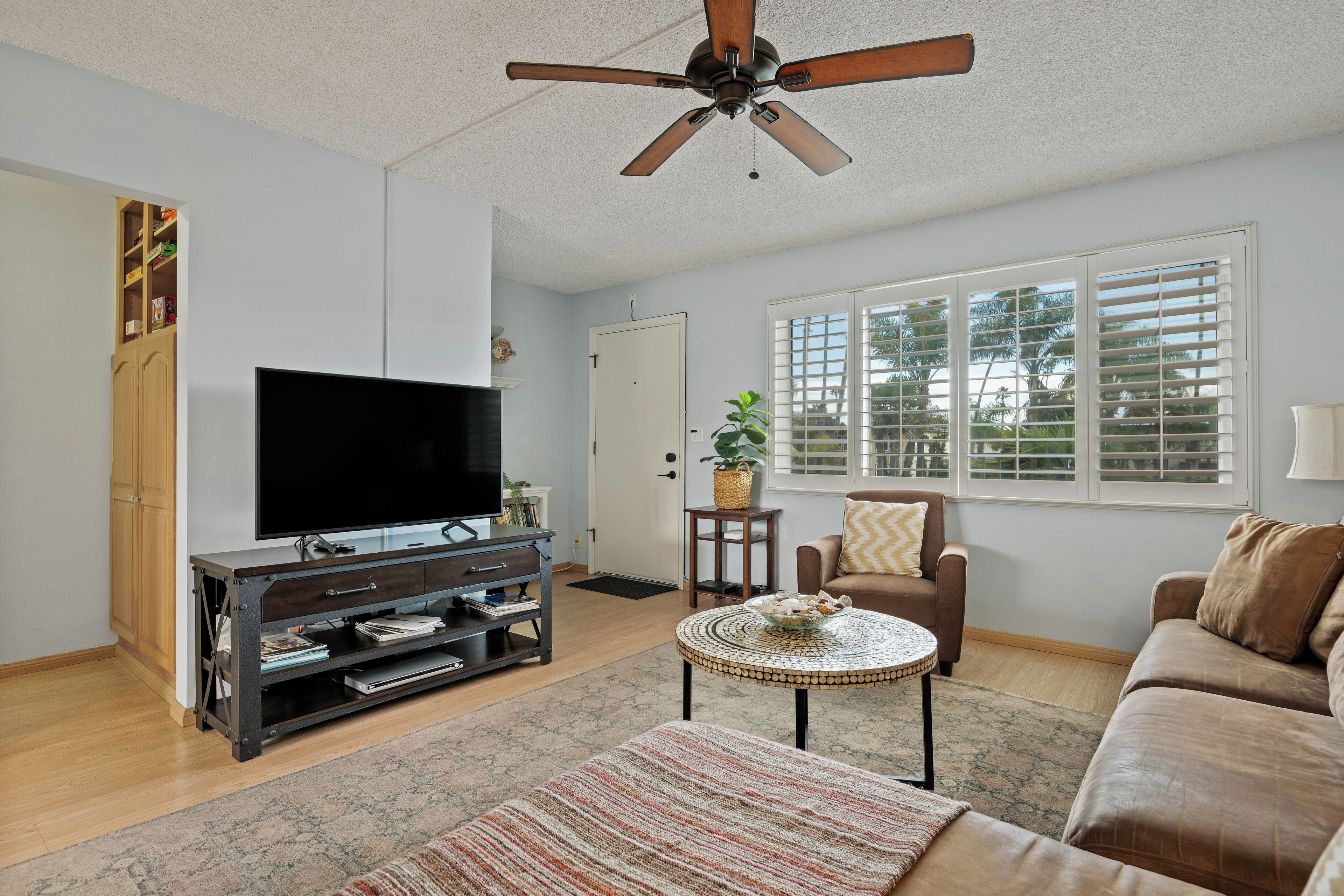 Steps To The Beach + Heated Pool  - Walk To Linden Ave.  Shops - Summerland, CA