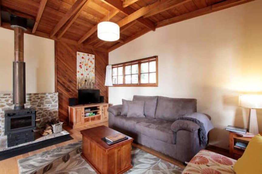 The Cabin-wake Up To The Sound Of Native Birdlife. - Bruny Island