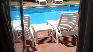 Quarto Twin, acesso à piscina ( B ) | Vista do quarto