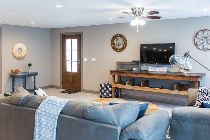 Mozart House, Unique 3 Bed 3.5 Bath House With Spectacular Outdoor Space In Downtown Hermann, Mo - Hermann, MO