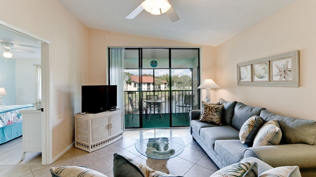 Cozy Seashore! Only 15 Min From Ami Beaches, Relaxing Pond Views, Free Wifi - Anna Maria Island, FL