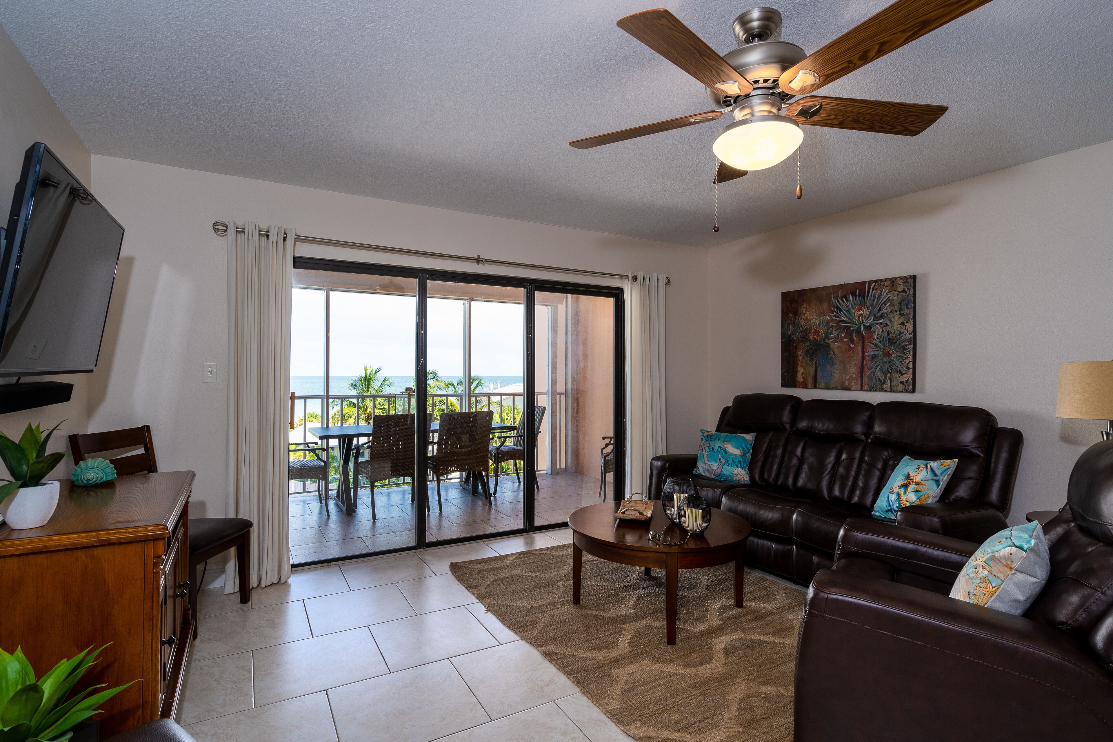 April 12-25th Special- Direct Beachfront_reef Club Luxury- Million View Bchfront - Indian Rocks Beach, FL