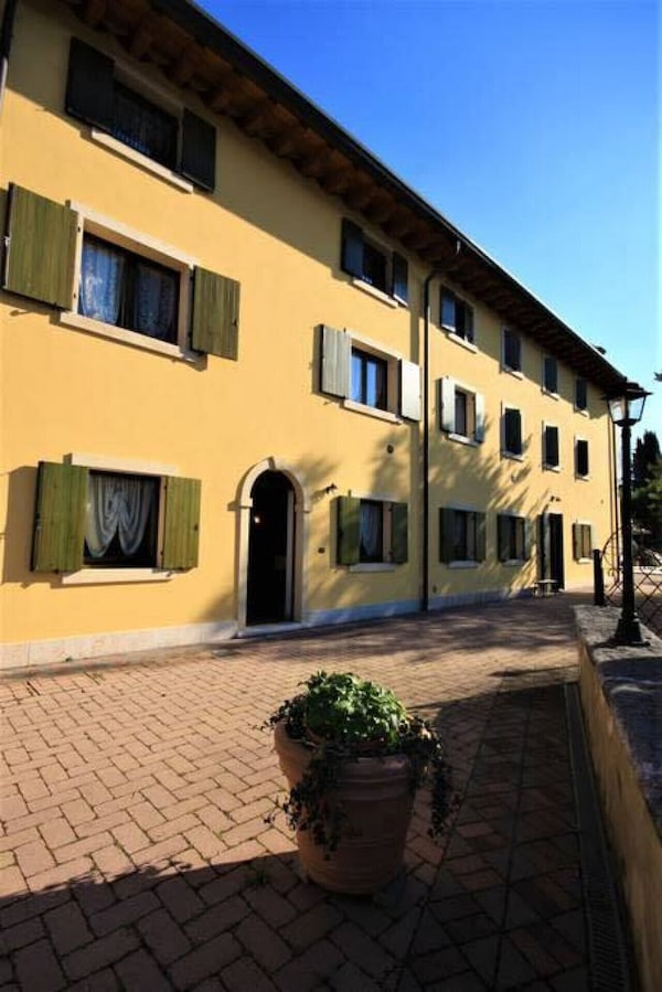 Casale Manzoni 1- 800m To Downtown Garden&parking - Verona
