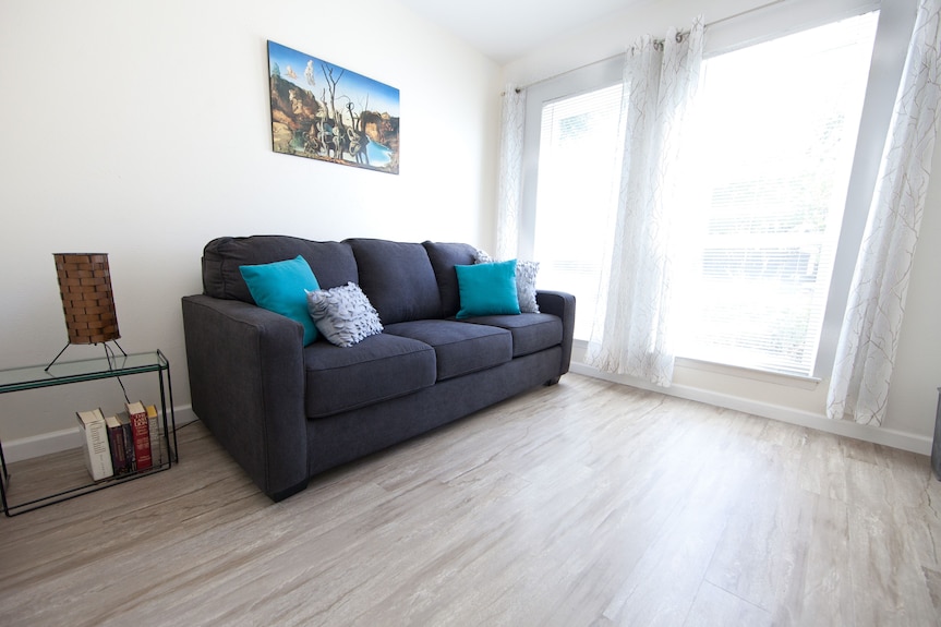 ダラスメトロプレックスの美しく改装された家 - キャロルトン, TX