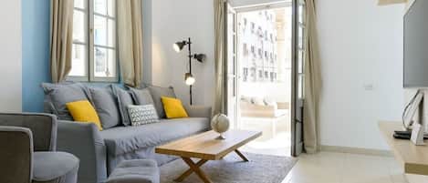 Apartamento | Sala de estar | TV de tela plana