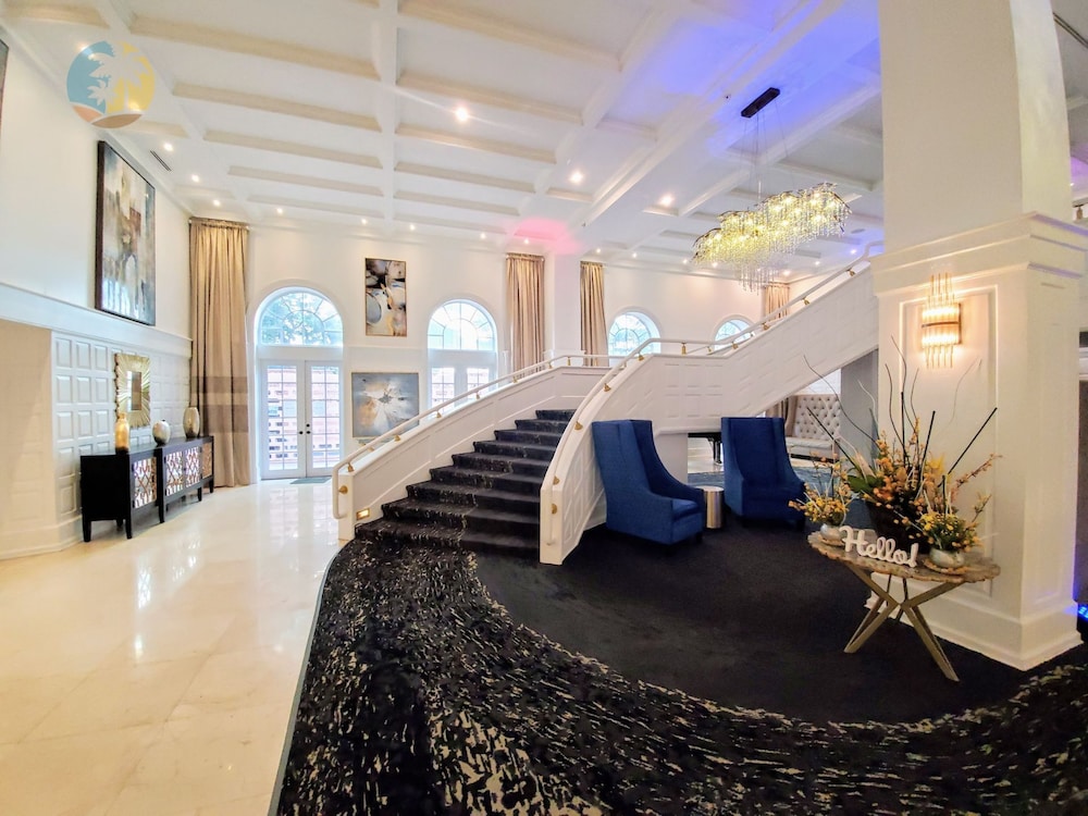 Magnificent Direct Oceanfront 3 Bedroom - 1401 - Miami Beach, FL