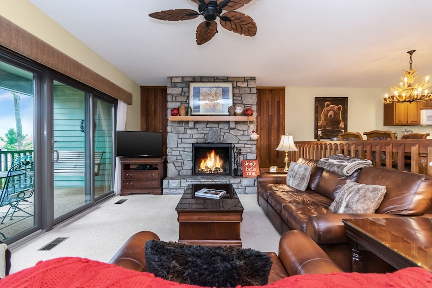 Appalachian 2 | Fireplace, Restaurant, Pool, Spa - Blowing Rock, NC