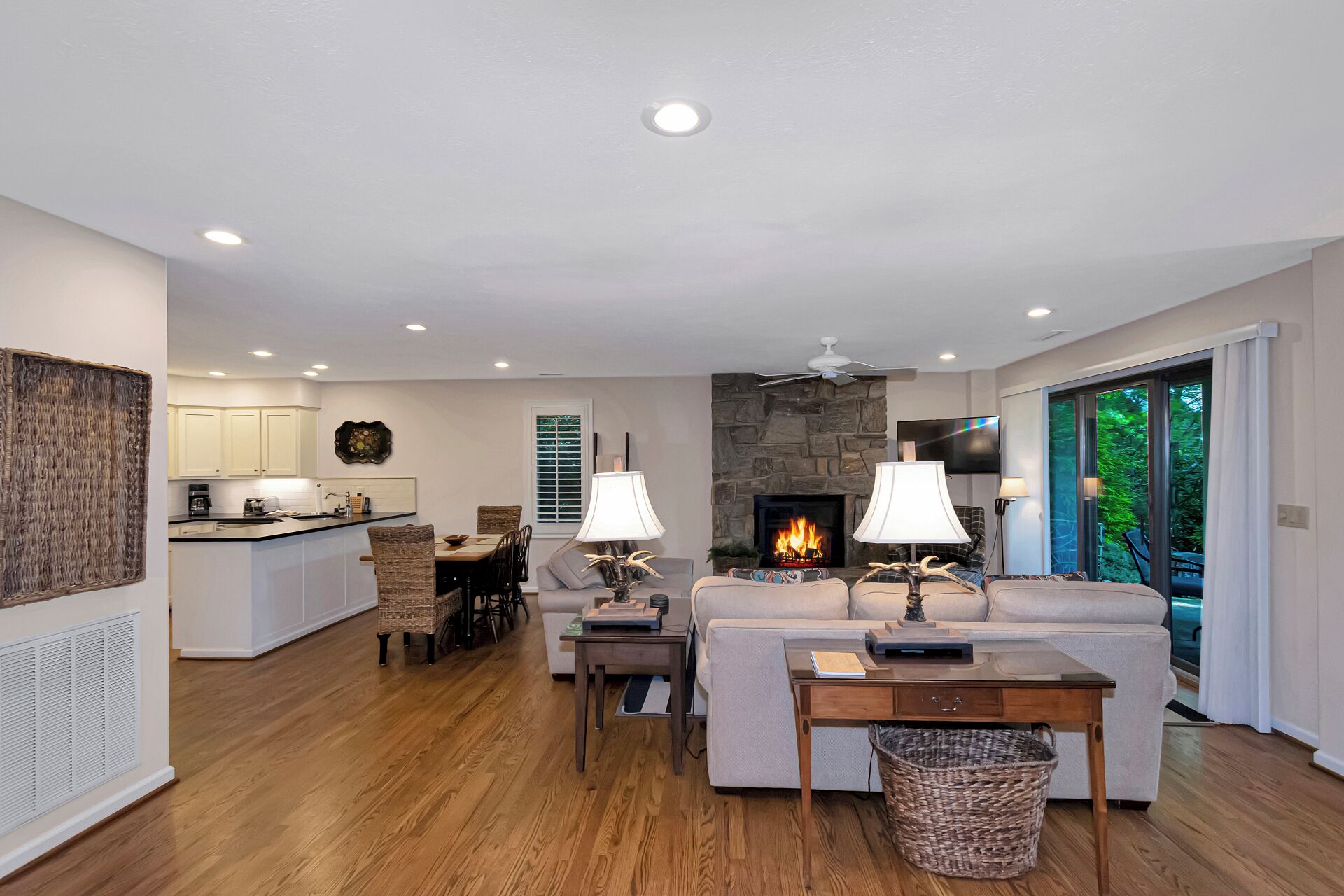 Aspen 1 | Fireplace, Restaurant, Pool, Spa - Blowing Rock, NC