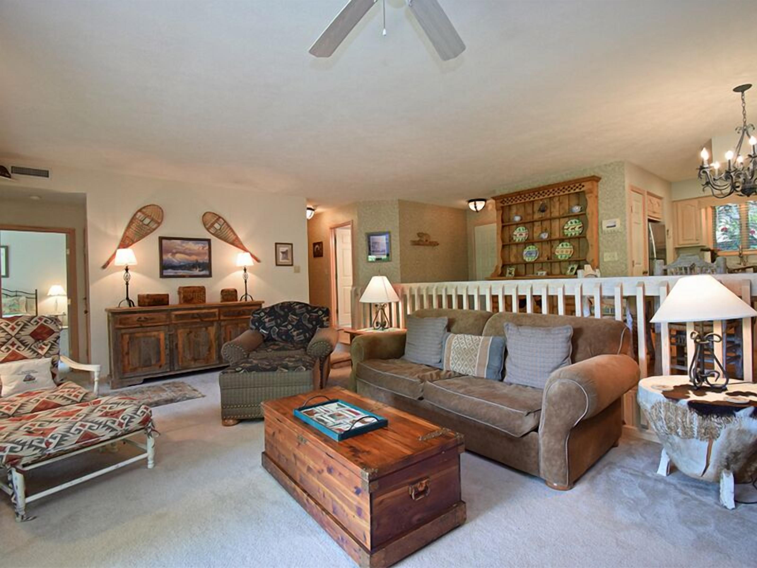 Aspen 3 | Fireplace, Restaurant, Pool, Spa - Blowing Rock, NC