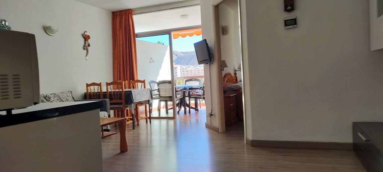 Tweekamerappartement Aan De Kust, Met Zwembad, Parking, Wifi En Tv. 50 Mt. Vanaf De Stranden. - Playa de las Américas
