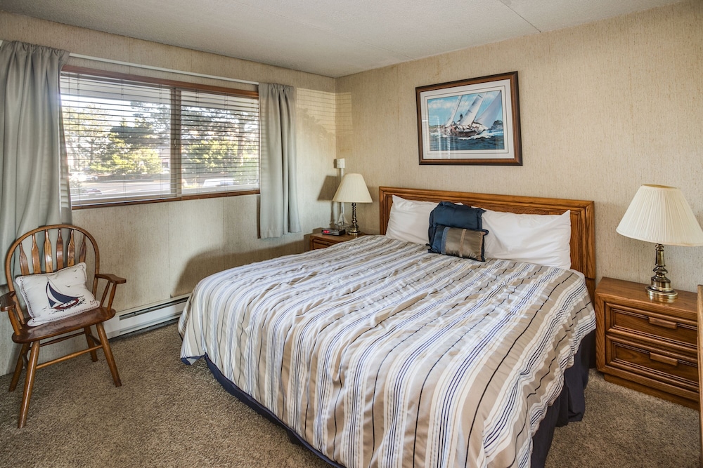 G612 - 1 Bedroom 1st Floor Gearhart House No Cleaning Fees - Warrenton, OR