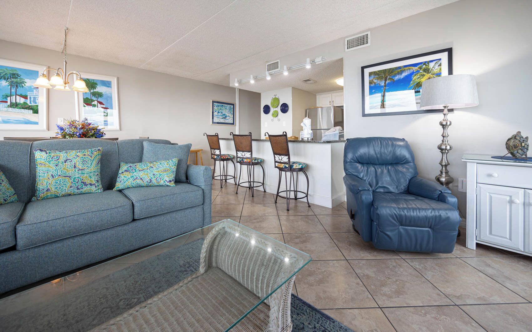 **Weekly Specials!** Island Winds East 3br *Beach Front!* - Gulf Shores, AL