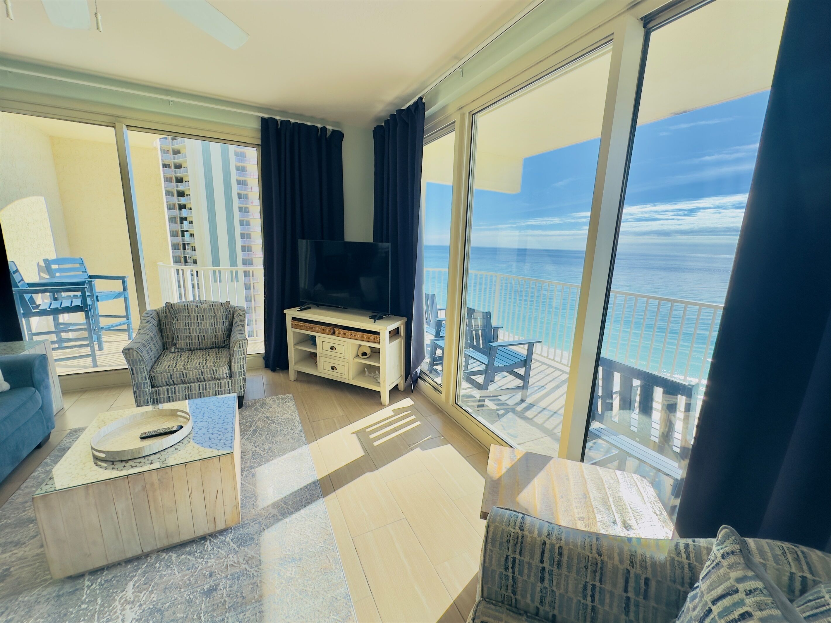 Shores Of Panama End Unit/free Beach Chairs/amazing Views! - Panama City Beach, FL