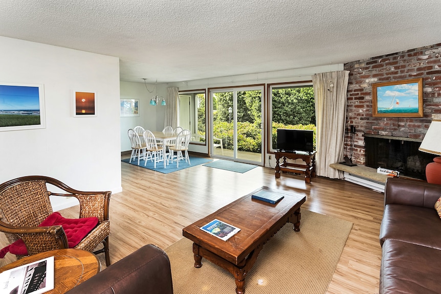 T443 2 Bedroom 1st Floor, Limited Ocean View, No Cleaning Fees - Gearhart, OR