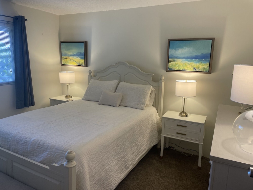G668 1 Bedroom 3rd Floor, No Cleaning Fees - Warrenton, OR
