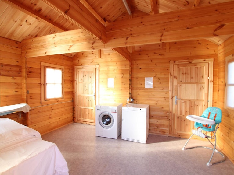 Family Home In Bréhal, 2 Bedrooms, Terrace, Bbq, Parking, Pets Allowed, Wifi Included - 그헝빌르