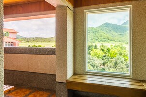Quarto Duplo Lua de Mel, banheira de hidromassagem, vista para a montanha | Terraço/pátio interior
