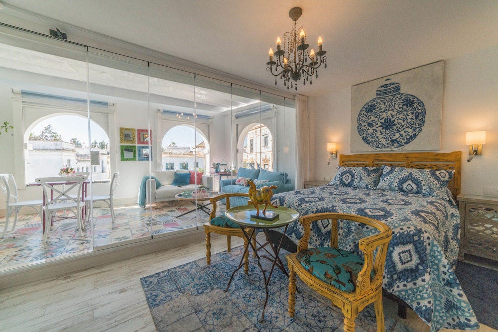 Rey Don Pedro Luxury Home - Seville, Spain